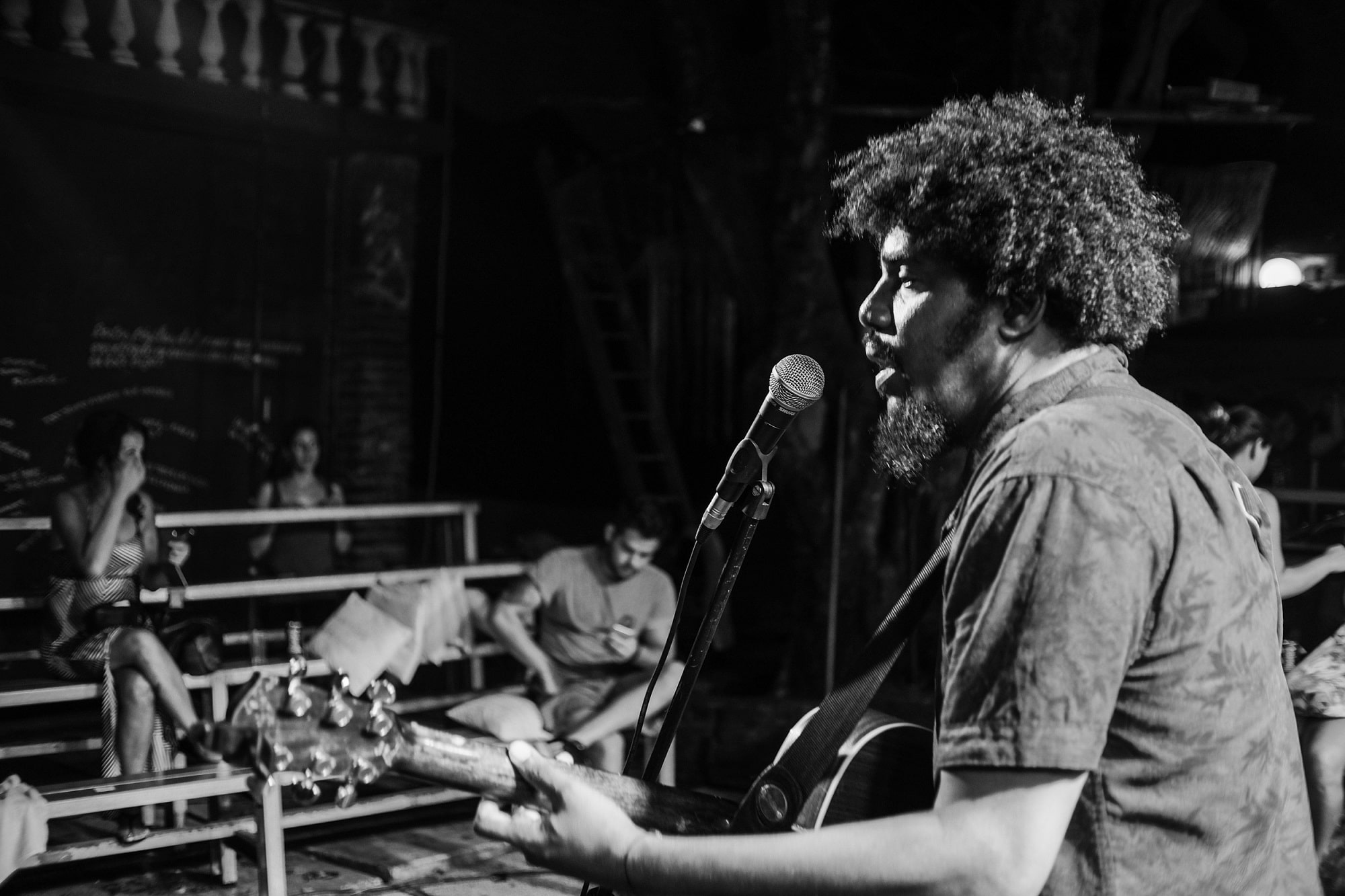 “Moscas de Fuego”, del cubano Roly Berrío se estrena en YouTube | Cuba ...