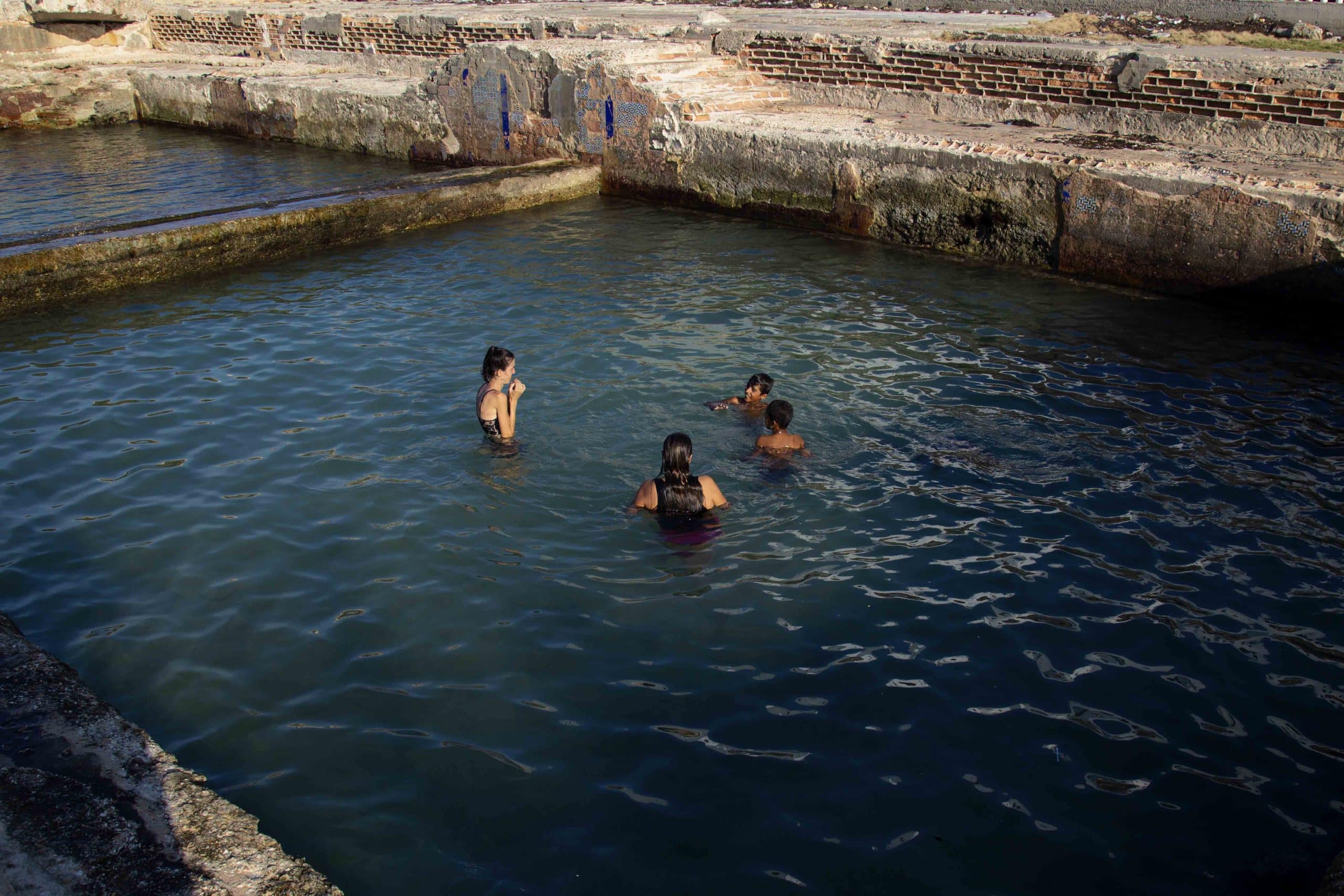 Lugares únicos de La Habana: las pocetas en ruinas de 26 | Cuba ...
