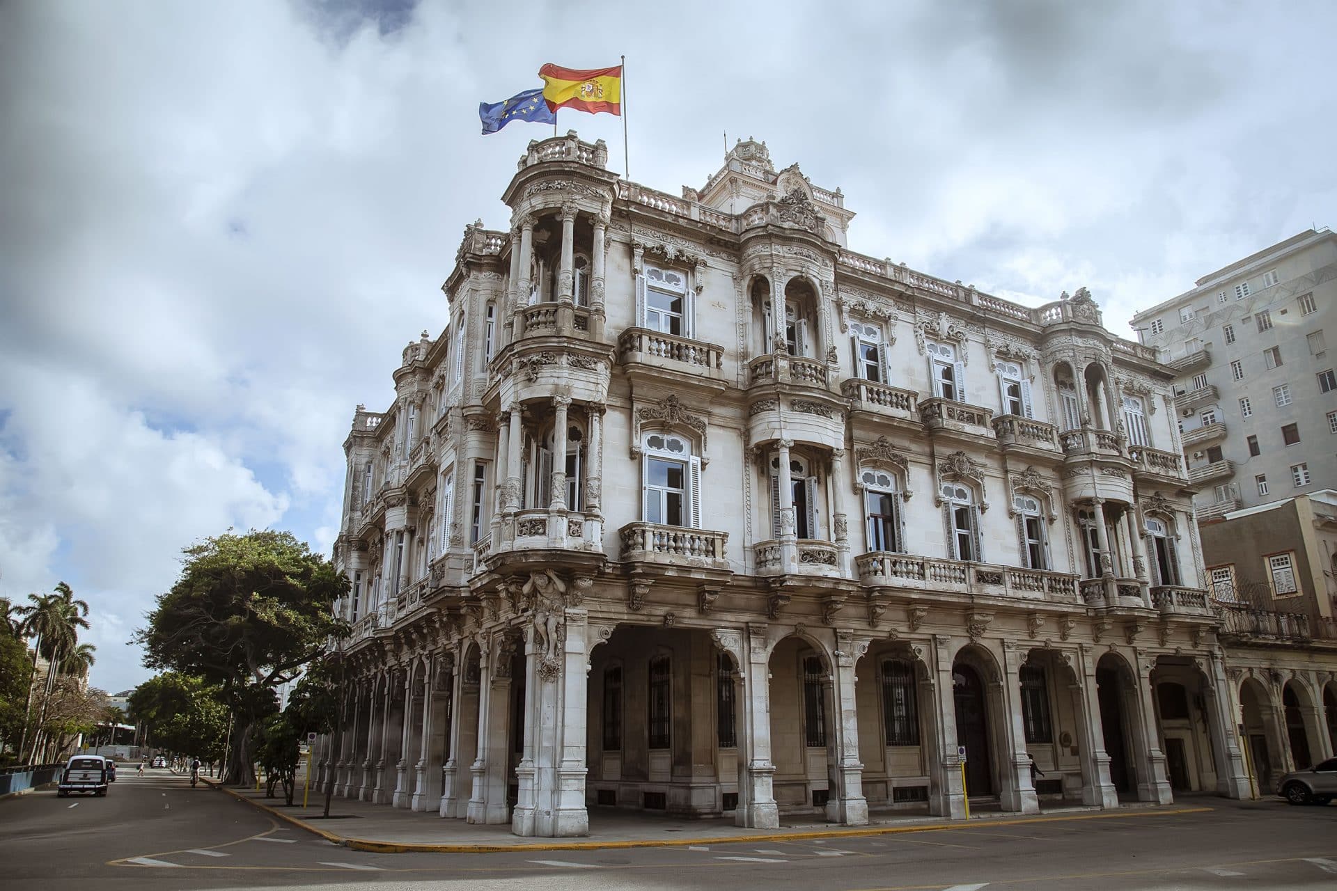 Embajada de España en Cuba informa sobre vías para estudiar en ese país ...