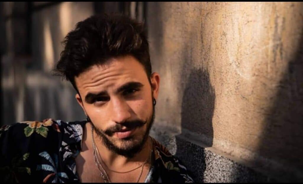 Actor cubano Rodrigo Gil anuncia su primera obra de teatro en Madrid | Cuba Noticias 360