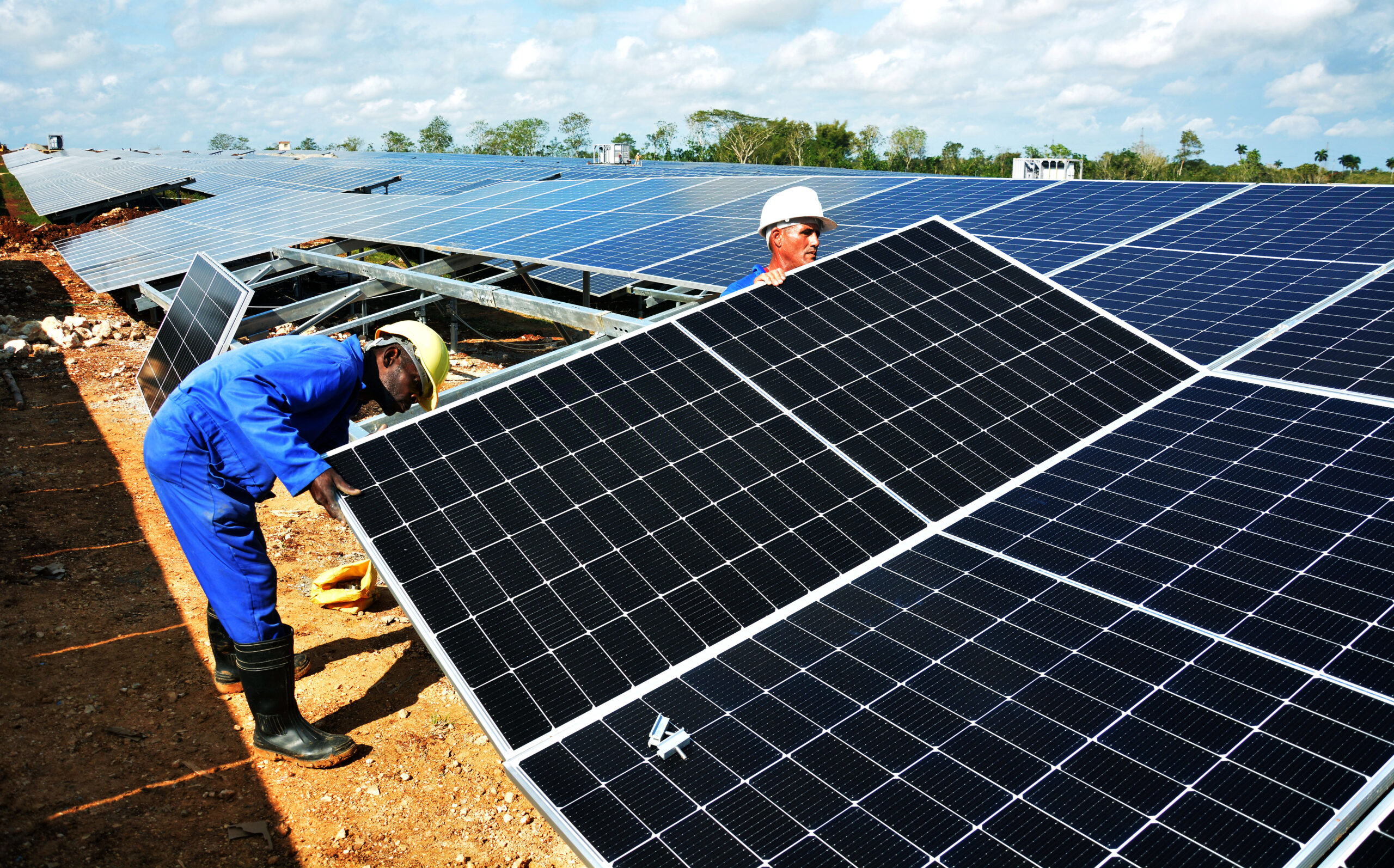 Cambian requisitos para la instalación de paneles solares en hogares de ...